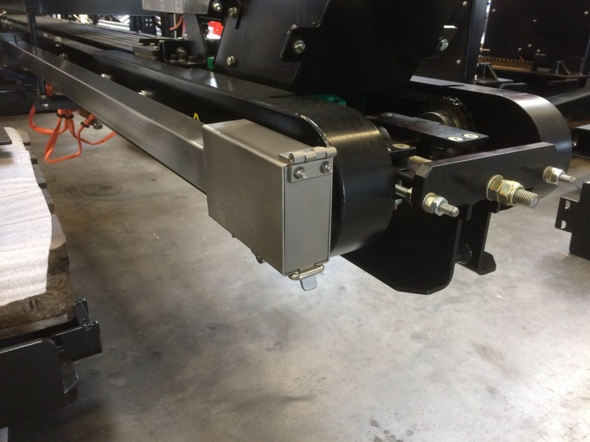 Special Mounted Storage Box for Max. 10 Rigid Lances - Peinemann ...